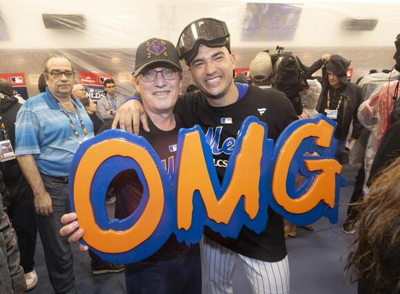 Mets belt out ‘OMG’ in bonkers champagne celebration after thrilling ...