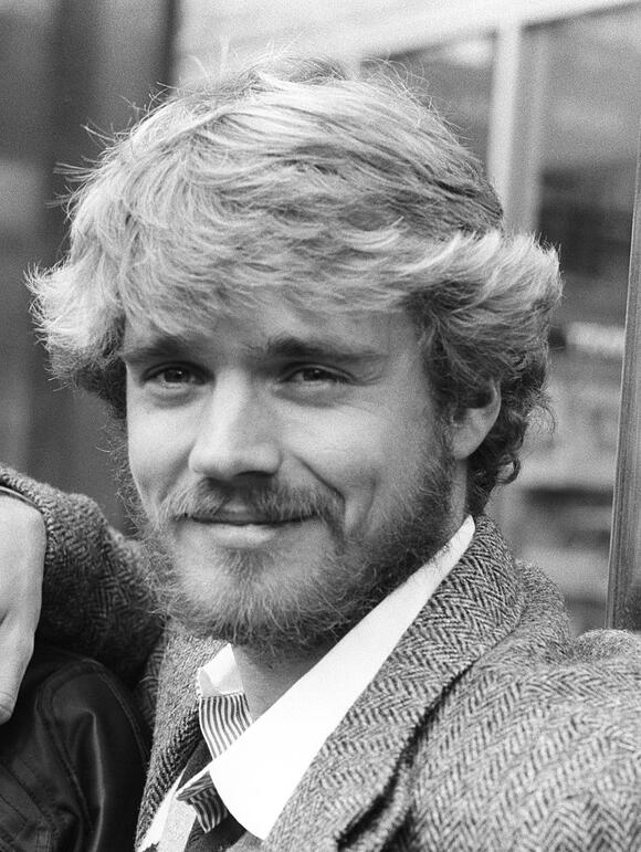 PRAYERS: 'Dukes of Hazzard' Star Hospitalized - NewsBreak