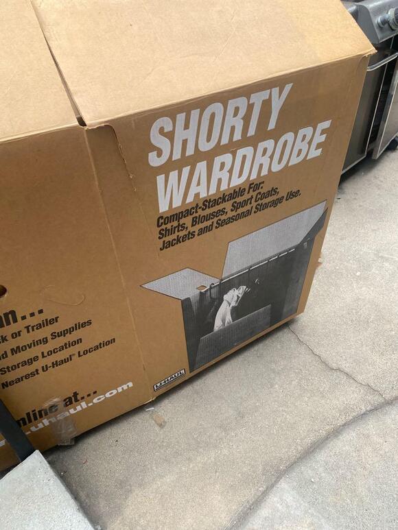 🎁 Freebies Up for Grabs in Hawthorne — Furniture, Boxes & More - NewsBreak
