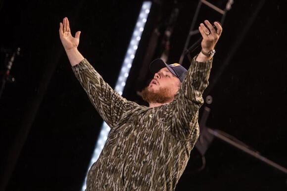 Boston Calling 2025: All the must-see moments from the festival - NewsBreak