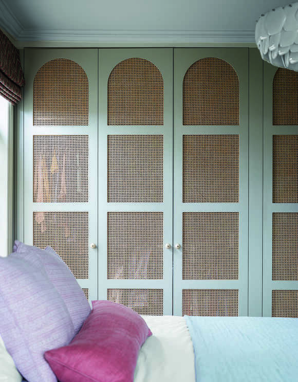 How To Stop a Small Room Feeling Claustrophobic — Designer Tricks To ...