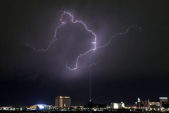 Terrifying 'Ring of Fire' heat dome mapped as severe weather threatens ...
