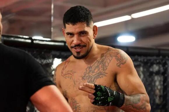 Alex Pereira Sparks New Dating Rumors Days After Tracy Cortez Breakup ...