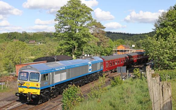 Pioneer British EMD locomotive back in original colors for 40th ...