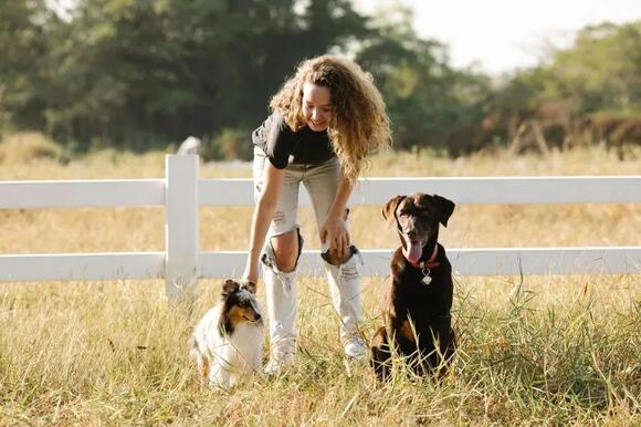 Psychology Says People Who Talk to Their Dog Like a Human Often ...