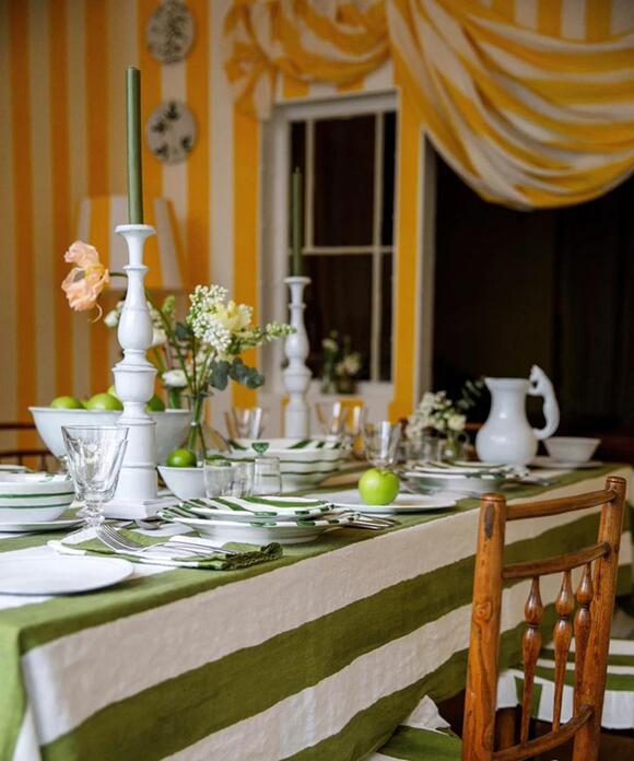 Designers Reveal the Chicest 2026 Table Decor Trends to Know For Your ...