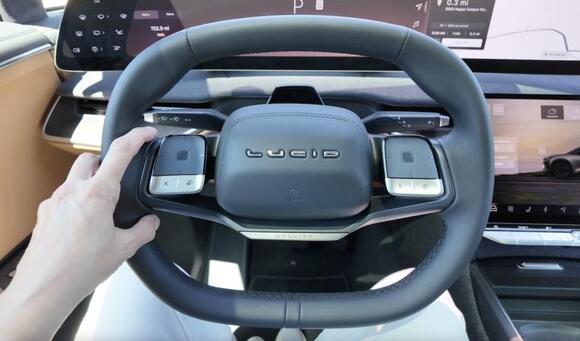 Lucid Gravity May be the Ultimate 3-Row SUV: Electric, Luxury, Minivan ...