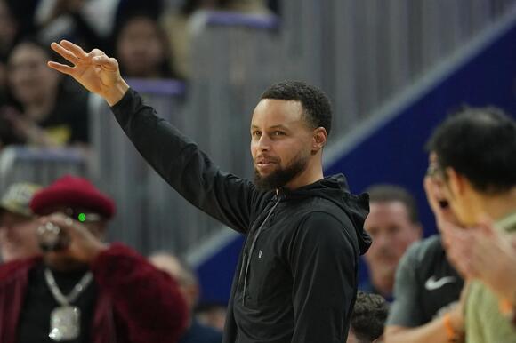 Stephen Curry Pays Tribute to WNBA Star Angel Reese During Warriors ...