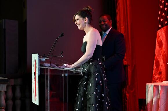 Vanessa Bayer, 44, Joins New Netflix Comedy Years After Beating Cancer ...