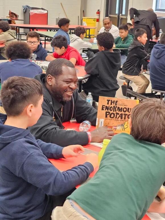 Derrick Boazman's Real Men Read Event Inspires Atlanta's Youth at ...