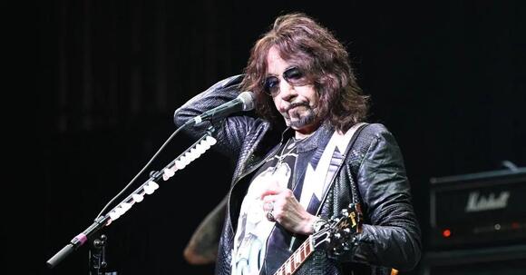 Who Was Ace Frehley? 7 Things to Know About the KISS Founding Member ...