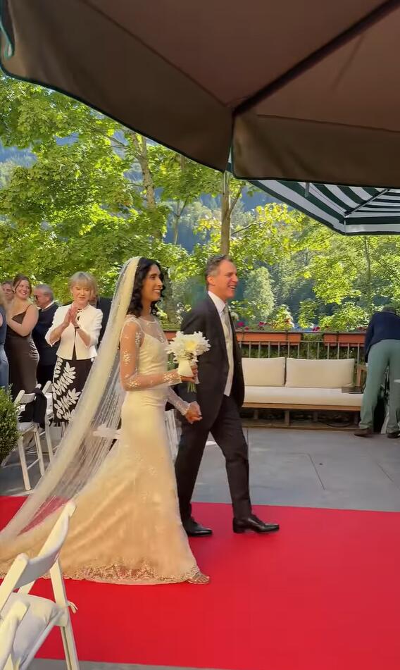 Joan Collins Walks Son Alexander Newley Down The Aisle In Lavish ...