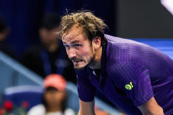 Indian Wells Forced to Clarify Empty Stadium Drama After Amanda ...