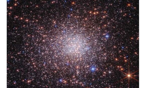 Webb and Hubble reveal the history of a relic of Milky Way's formation ...