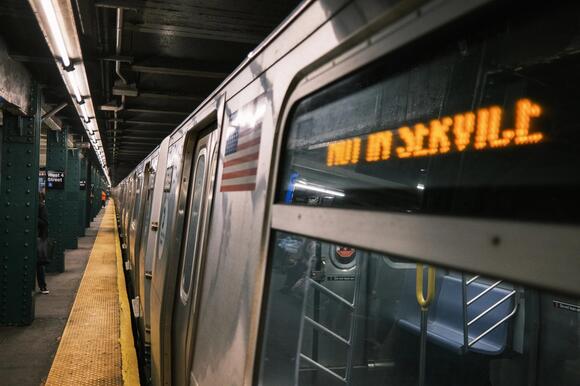 Major disruptions on multiple NYC subway lines lead to morning commute ...