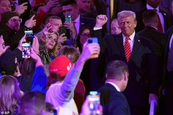 Trump comment about Elon Musk and 'computers' sparks wild election ...