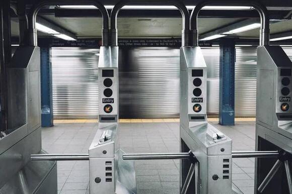 16 Crowd-Beating Tips For NYC Subway - NewsBreak