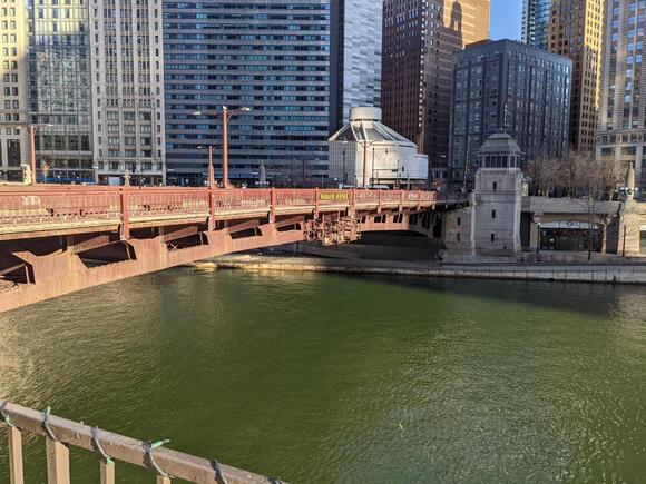 The River That Flows Backwards: How the Chicago River Was Reversed to ...