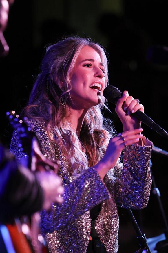Country Star Jillian Cardarelli Reveals Heartbreaking Breast Cancer ...