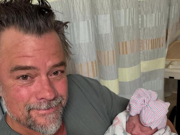 ‘DWTS’ Alum Lindsay Arnold Welcomes Baby #3 — See the Pics! - NewsBreak