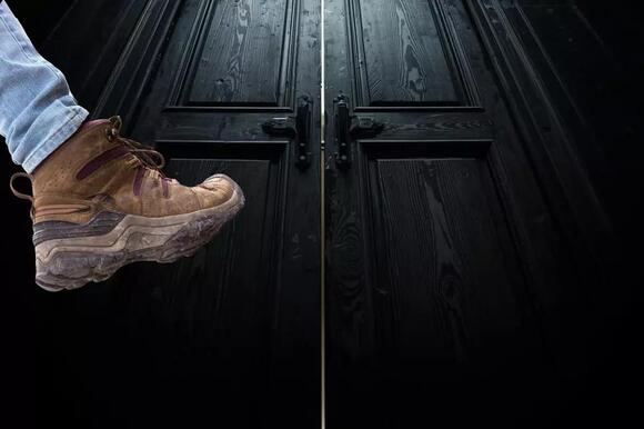 Ted Cruz Boarding a Plane Sparked a Storm of Memes - NewsBreak