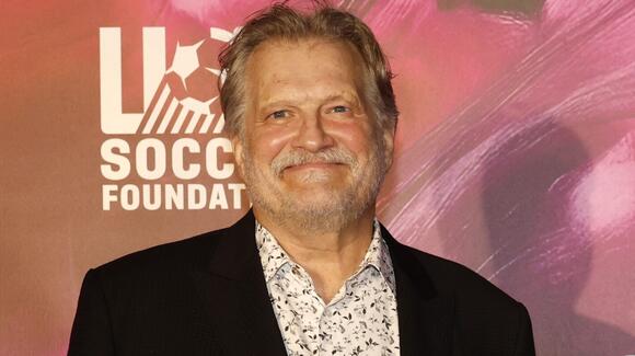 Drew Carey Reveals He Suffered Heart Attack After Ignoring Symptoms ...