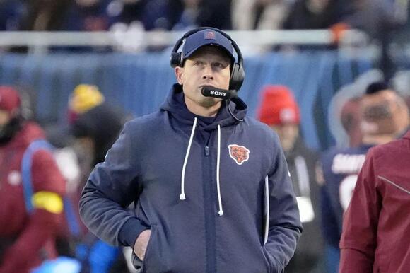 NFL World Reacts to Bears’ 6-Foot-7 Tackle Running a Vertical Route vs ...