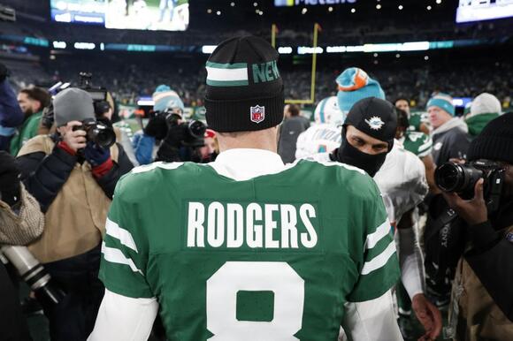 Steelers icon Terry Bradshaw calls Aaron Rodgers interest a 'joke ...