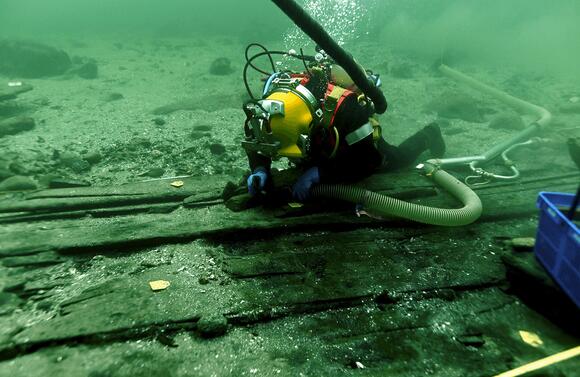 Lost For 600 Years: World's Largest Cog Shipwreck From Middle Ages ...