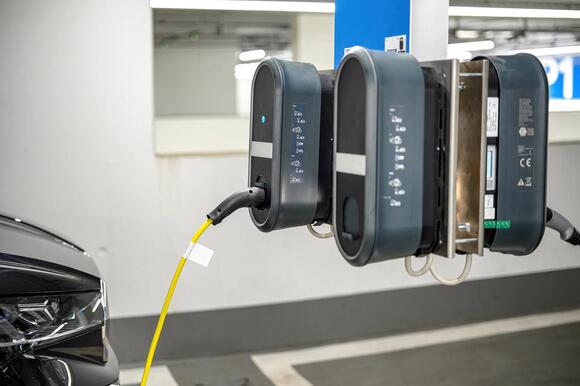 Electric vehicle owner dumbfounded after returning to bizarre crime at ...