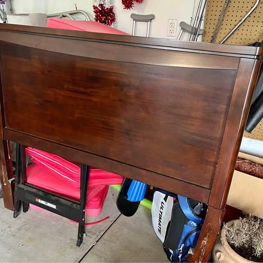 🎁 Freebies Up for Grabs in Farmington — Furniture, Holiday Decor & More ...