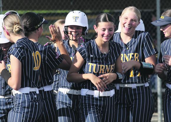 Turner rolls past Edgerton to advance in WIAA playoffs - NewsBreak
