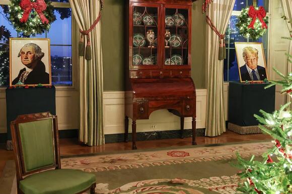 New Lego Portrait of Donald Trump Sneaks into Melania’s 2025 White House Christmas Decorations ...