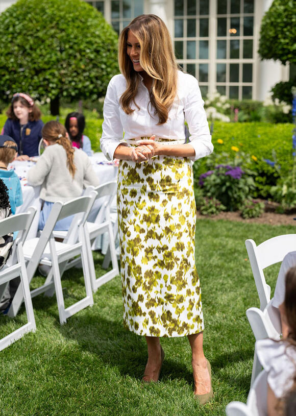 Fans Say Melania Trump Is The ‘Best-Dressed’ First Lady As She Stuns In ...