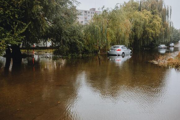Flash Flooding Is Threatening the Central Plains and Midwest Right Now ...