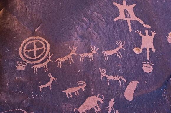 Did Aliens Visit Earth During the Age of Prehistoric Man? What Cave Art ...