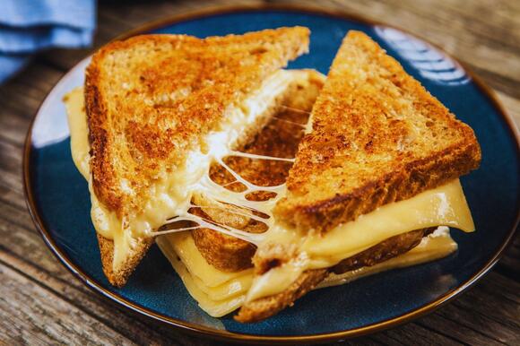 The Grilled Cheese Missouri Can’t Stop Talking About - NewsBreak