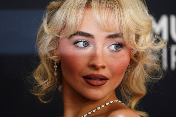 'Evil and disgusting': Sabrina Carpenter scolds White House's use of ...