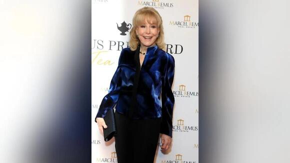 'I Dream of Jeannie' Star Barbara Eden, 94, Hardly Looks Her Age as She ...