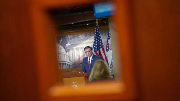 New poll sparks midterm fears for GOP pollster: 'These are rocky ...