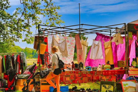 Mom Steals Yard Sale Cash, Debit Card Money, Paychecks, And Even Her 9 ...