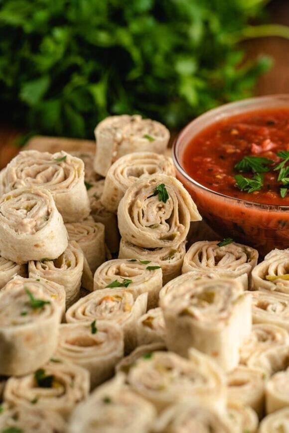 These Mexican Burrito Roll Ups Are the Easy Party Snack Everyone Will ...