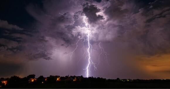 Bizarre Video Capturing ‘Ball Lightning’ Floating Over Alberta During ...