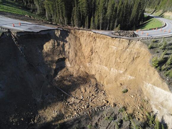 Crazy photos show ‘catastrophic collapse’ of major road near ...