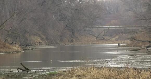 Fertilizer spill leads to ‘near total fish kill’ in river in Iowa, part ...