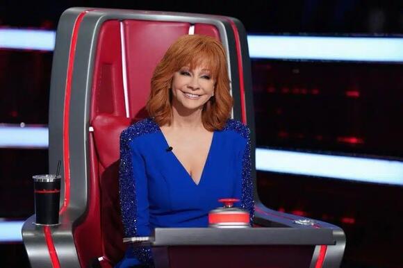 Reba McEntire Leaves Fans Shocked As She Shows Off Natural Hair - NewsBreak