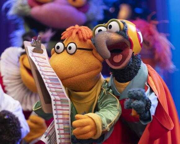 TV review: Sabrina Carpenter embraces satirical 'Muppet Show' revival ...
