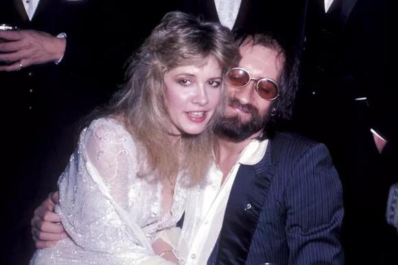 Who Has Stevie Nicks Dated? Here are 16 Men Linked With the Fleetwood ...