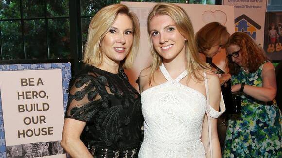 Avery Singer Spotted at BravoCon Despite Mom Ramona Being Dropped, Gets ...