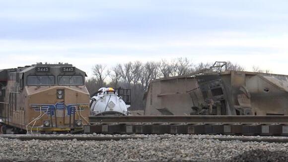 Train derails near Perry, multiple train cars overturn - NewsBreak